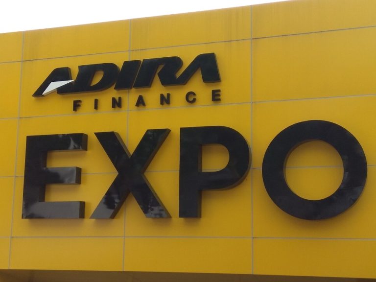Adira Finance melakukan Grand Opening Gedung Adira Expo yang