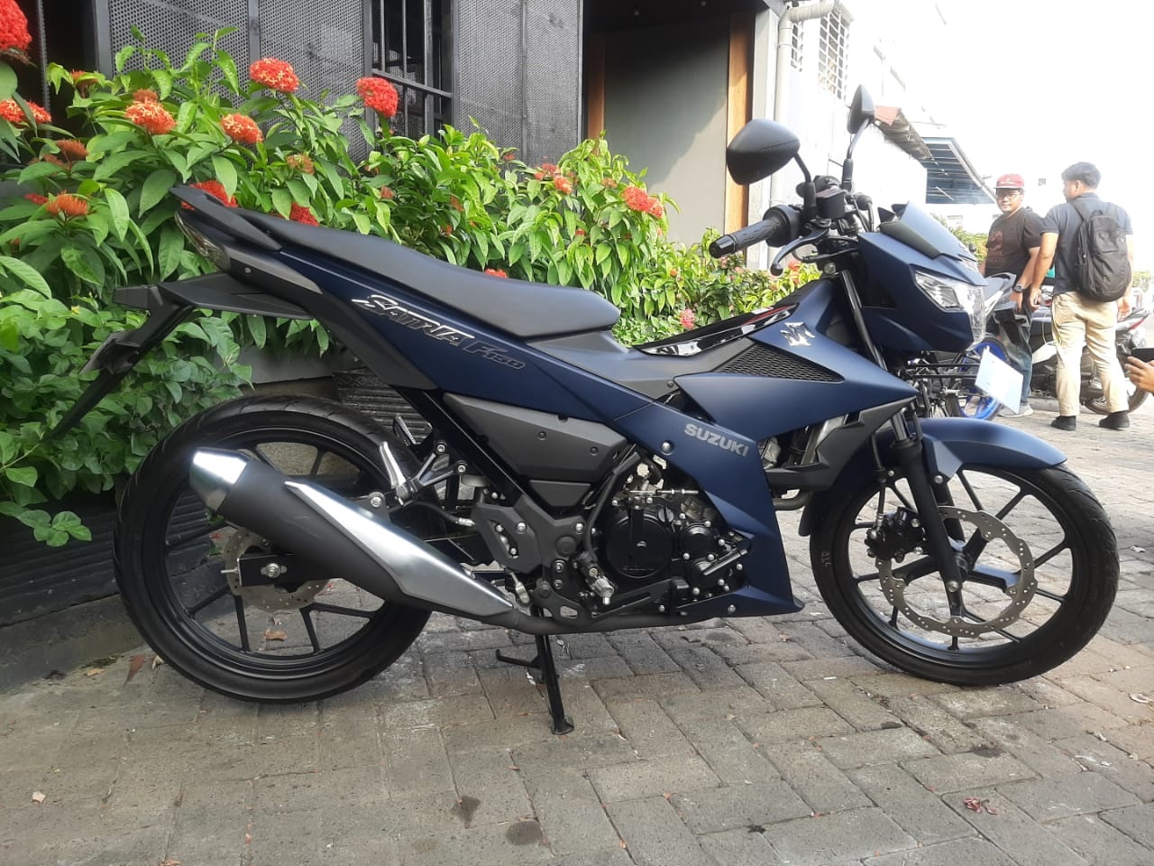 Suzuki Satria F150 Tampil Lebih Dinamis Dengan Pilihan Warna dan ...